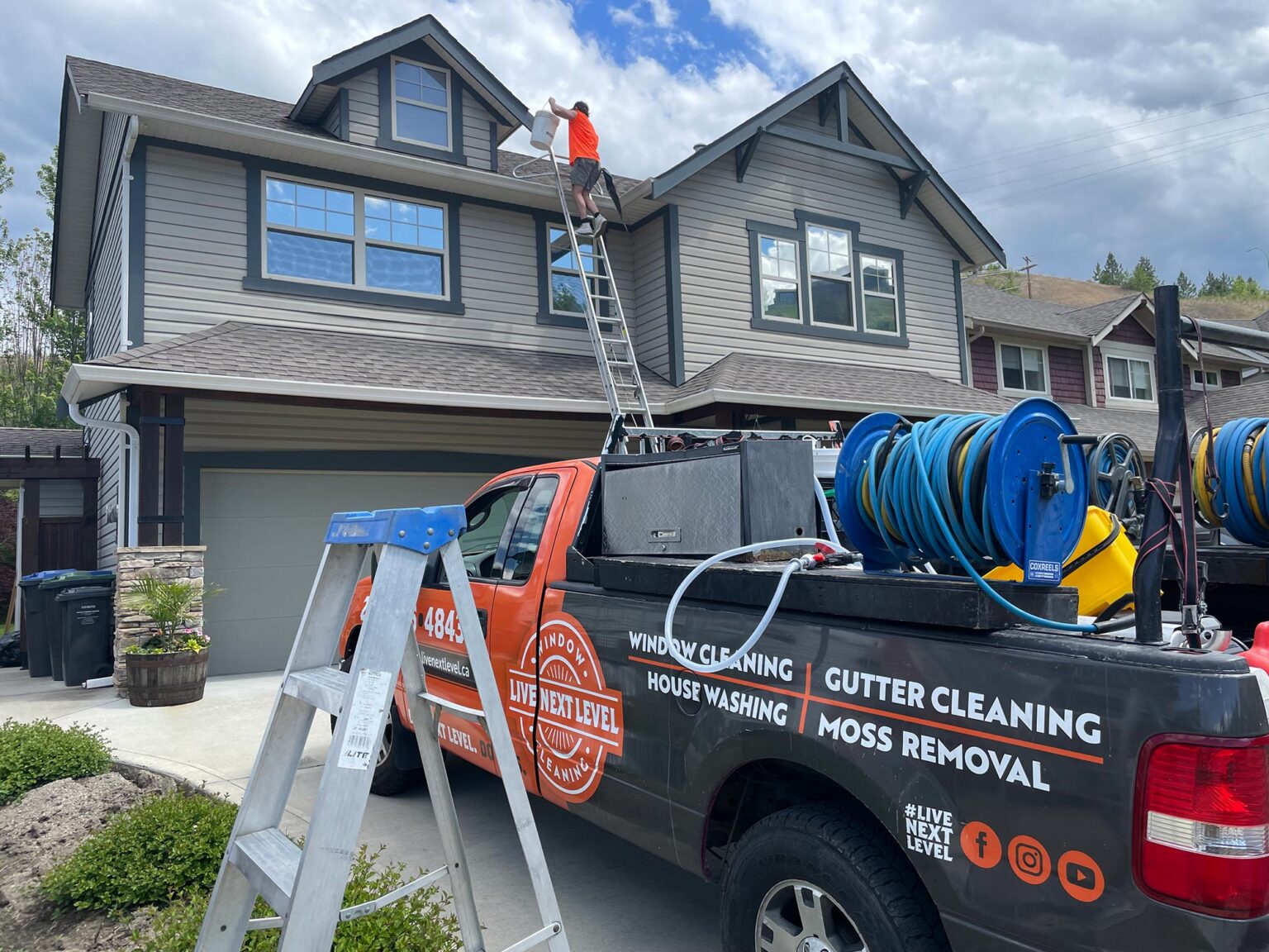 Gutter Cleaning in Kelowna, BC | Live Next Level Inc.